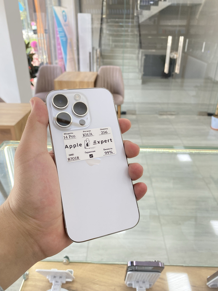 Rassrochka va Naht! Iphone 14 Pro 256gb 99% white Apple Expert