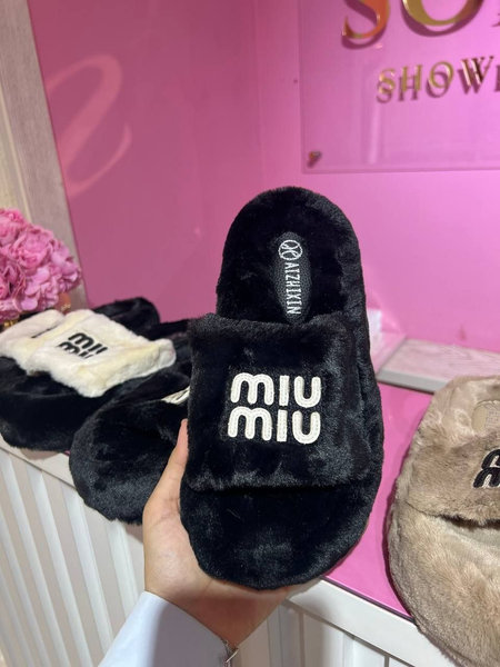 MIU MIU damashniy tapochka ayollarga pinuar body la ham bor

PREMIUM k