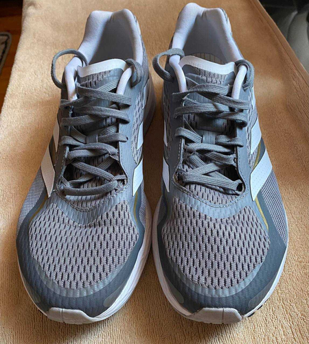 Продаются беговые кроссовки для бега Adidas SL 20.3