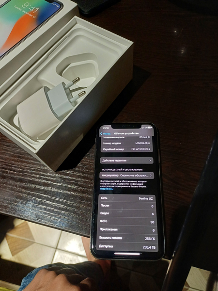 IPhone X Sotiladi 256GB Full Karobka dakment  yangidek