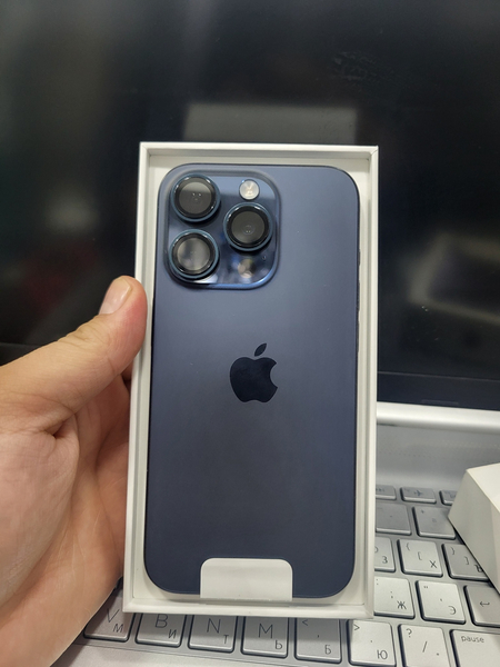 Iphone 15 pro 256 dual sim.