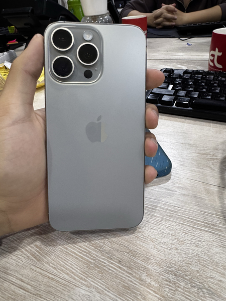 Iphone 15 pro max 256gb 94%