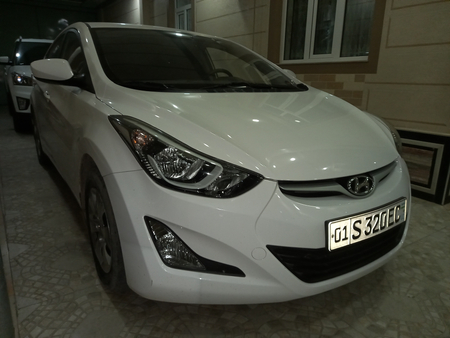 Hyundai elantra сотилади