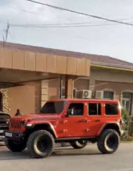Jeep wrangler rubicon hybrid full