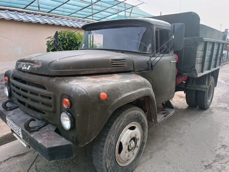 Zil 131 srocna sotiladi