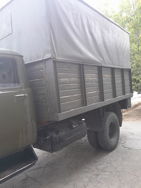 Zil 130 sotiladi