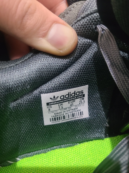 Adidas krasovka Taiwan