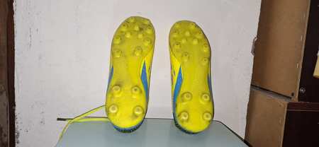 Продаю бутцы puma