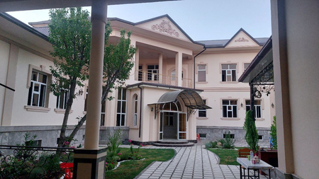 Yunsobod rigiston mahalada uhaska 450 000$min