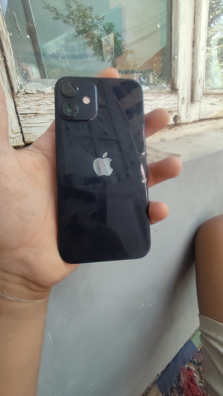 iPhone 12 mini  apple