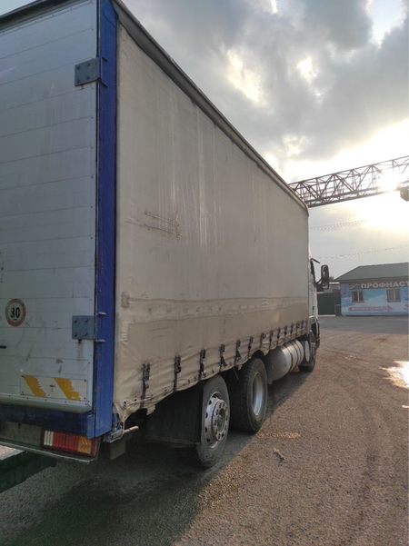 Volvo paravoz sotiladi