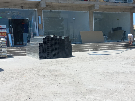 Yunusabad 18kv betonkada gvardeyiski bozorni roparasida 30kv.dan 2ta