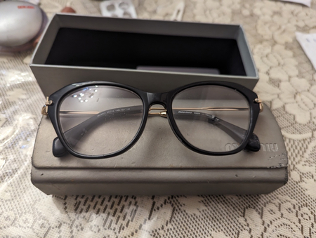 Продам французские очки бренда miu/miu