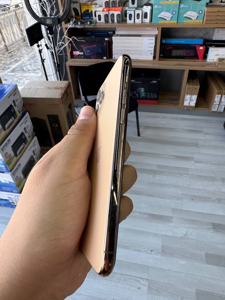 iphone 11 pro gold xotira 64 yomoost 75% polni ideal realni oladiganla