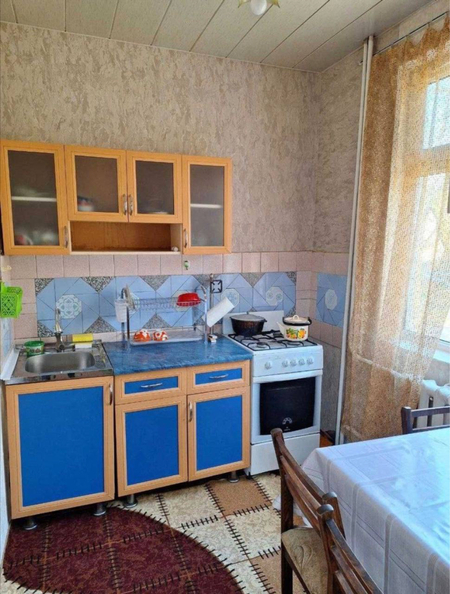Срочно аренда квартиру Массив Ялангач  2/3/4 балкон 1.5/3