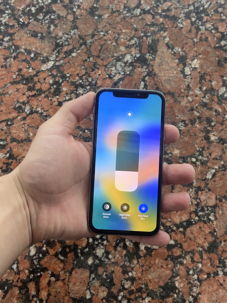Iphone x sotiladi idiyal