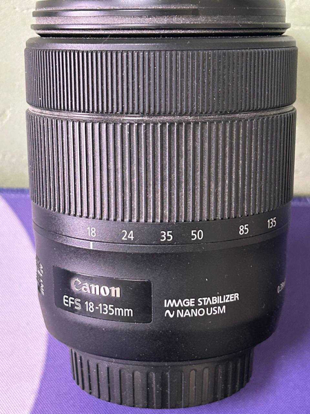 Объектив CANON ZOOM LENS EF-S 18-135 mm 1:3,5 - 5,6 IS USM