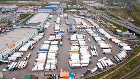 Продаю базу
Ипподром
склад, логистика, ТЦ
2,2 га
Вдоль дороги