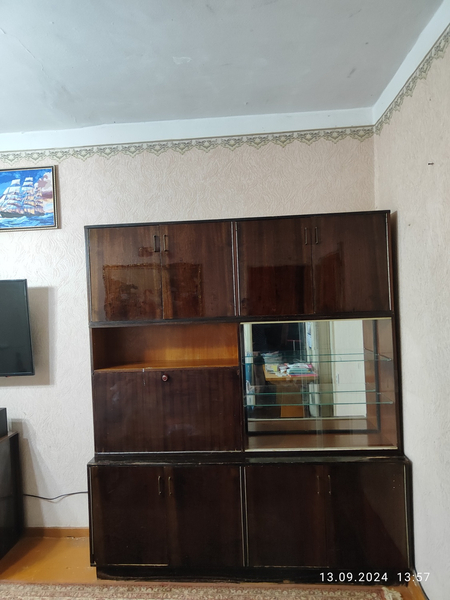 Продам сервант ссср