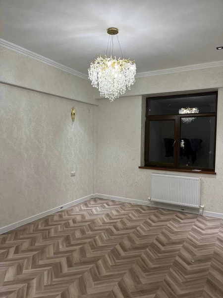 Срочно продается квартира 67 кВ на Максим Горьком.