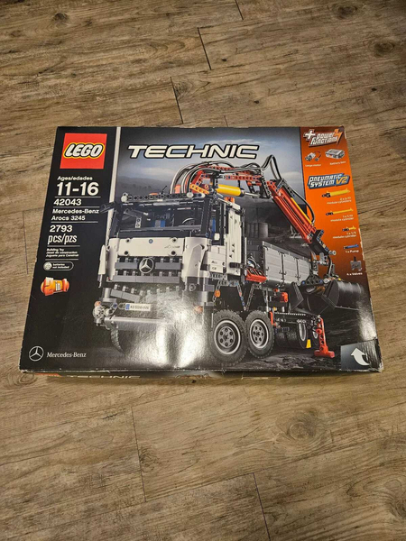 Конструктор LEGO Technic 42043 Mercedes-Benz Arocs 3245! Новый!