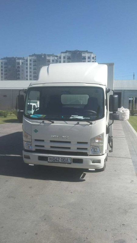 Isuzu npr 82L cng