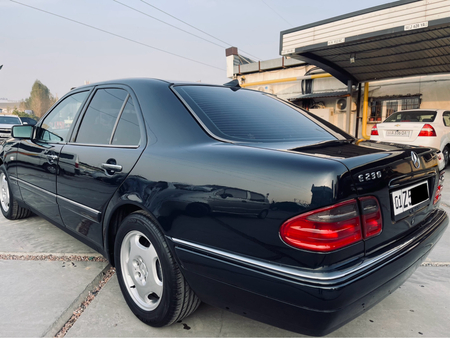 Mercedes Benz W210 E230