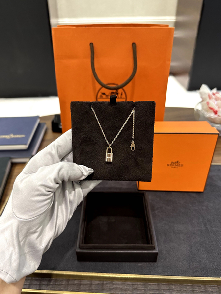 NEW Подвеска с бриллиантами Hermes Kelly Cadenas H121429B