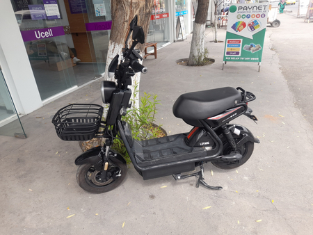Skuter srochni sotladi
