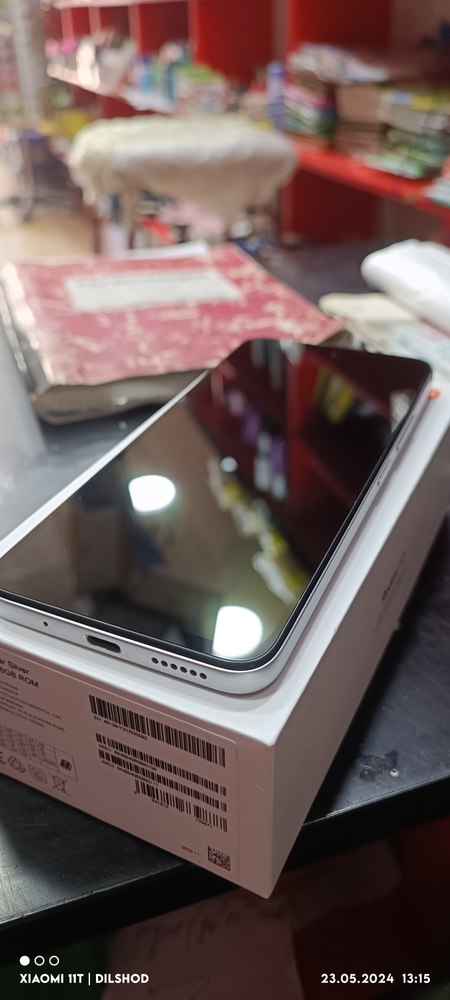 Redmi 12 8gb ram 256 GB rom 1oy ishlagan yangidek turibdi