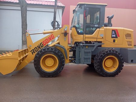 Фронтальный погрузчик 1,5куб XGMA946