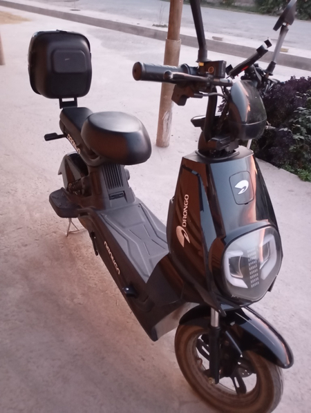 Skuter Drongo,  1009 km kaska zaryadka joyinda, yuriwi zor