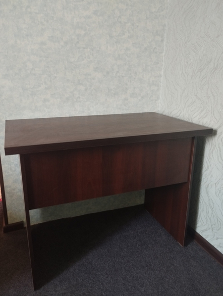 Продаю компьютерные столы