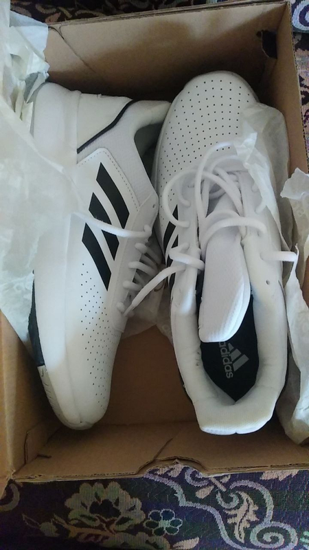 Adidas courtsmash