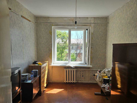 Продается квартира на ц13 4/4/4 балкон 2*6