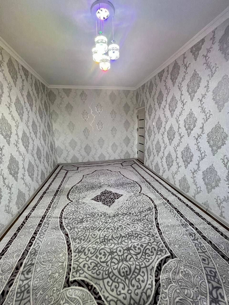 Сдаётся 2/4/4 на мв.Феруза