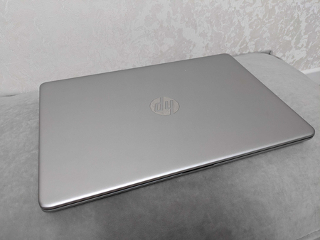 HP 15.6