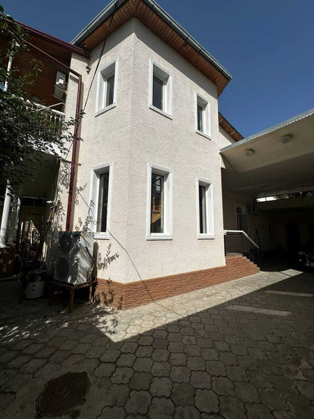 Продается дом 6,5 соток на Сайраме Мирзо Улугбек район