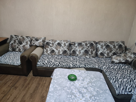 Продаётся угловой диван большой срочно