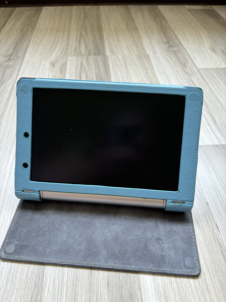 Срочно продаю планшет LENOVO