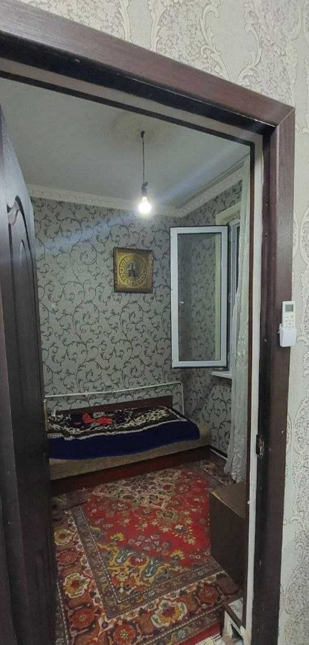 .Продам 2х3комнатную 3этаж хороший ремонт 46м2 Цквартал Чиланзар метро