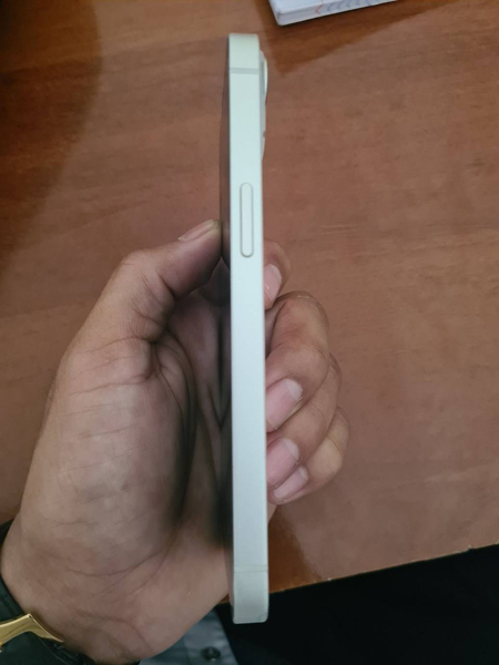 Iphone 13   128.