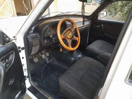 Volga sotiladi 1996 yil