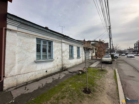 Продаётся участок на Ракат махалле (3.05 соток)  (J 1093)