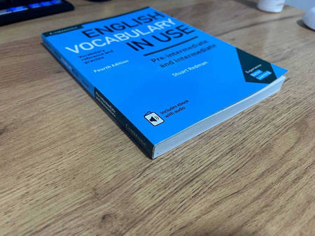 Продам книгу English vocabulary in use - ОРИГИНАЛ