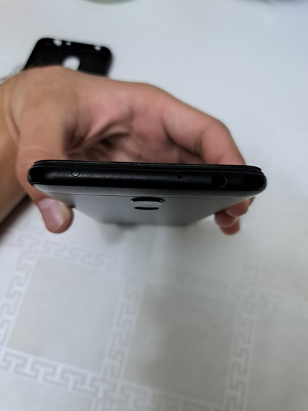 Redmi 5+ Sotiladi