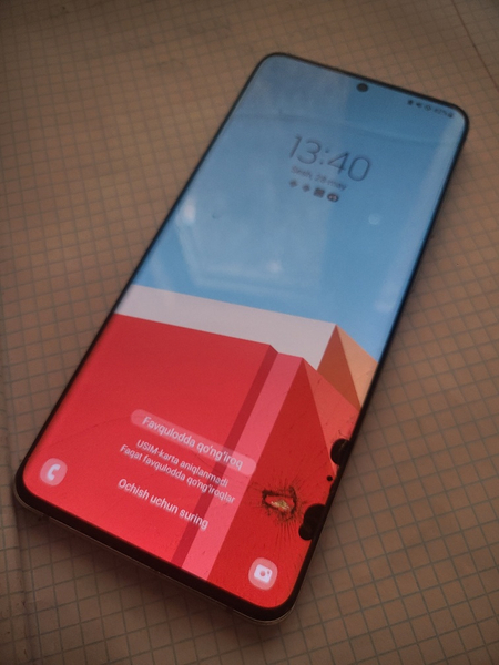 Samsung s20 ultra 5g ekrani ketgan