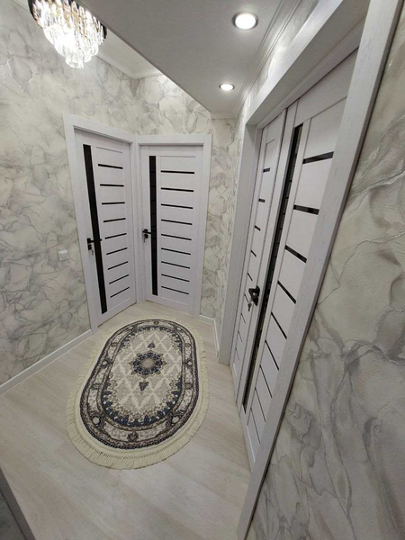 №2938.Продается 2х-комнатная квартира 77 серий.