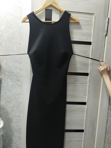 Вечернее платье Zara.