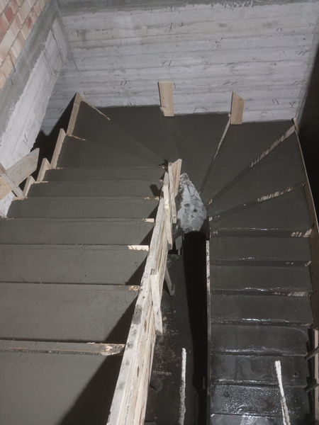 Beton zinalar hizmati Arzon va sifatlik qoʻl mehnati.